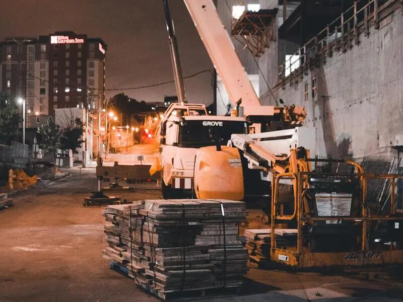 How to Effectively Manage Construction Sites at Night
